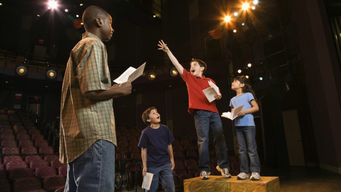17 Dramatic Monologues For Men - Theatre Nerds